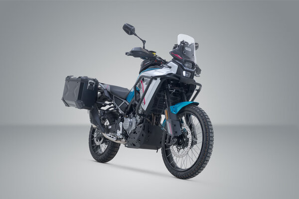 TRAX ADV aluminium case system. CFMoto 450MT CF400-8F - Adventuremc.se